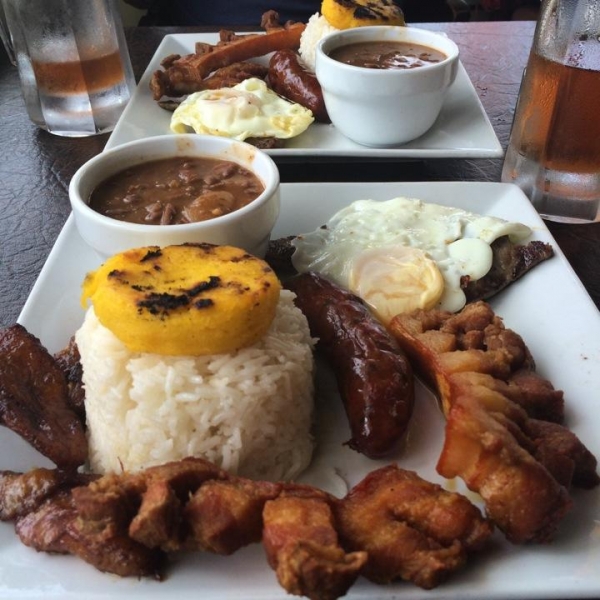 Los Antojos - iTrueReview
